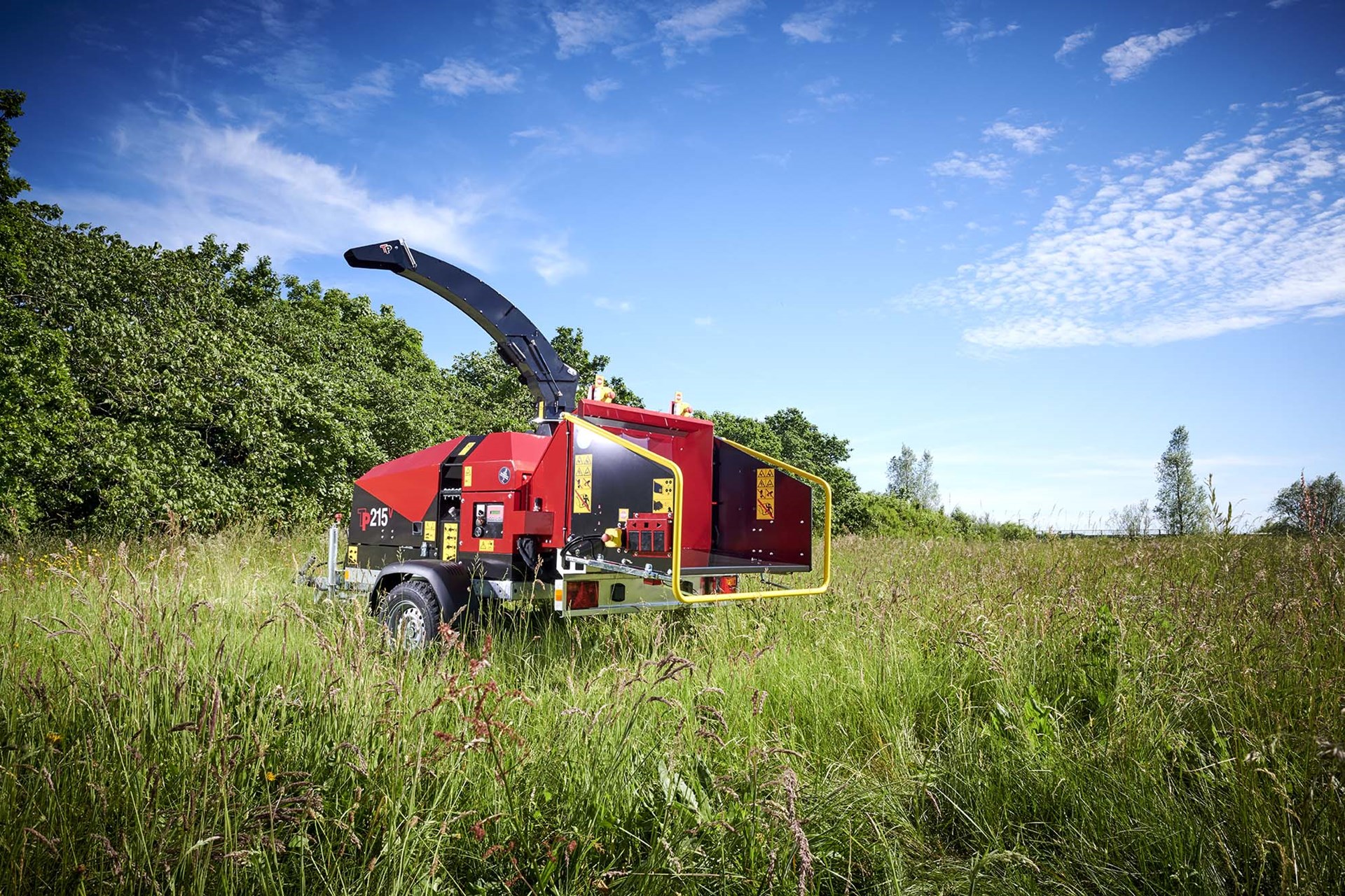 TP 215 MOBILE – Wood Chipper with Strong Infeed